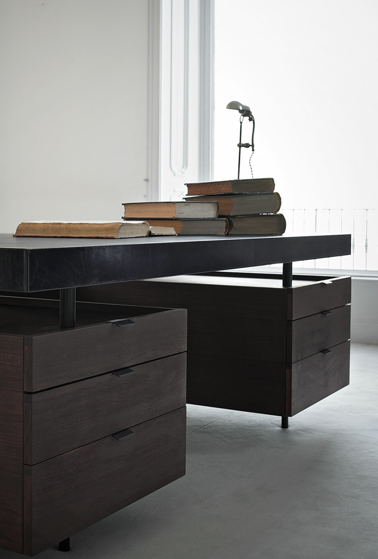 santiccioli.com | Baxter Bourgeois Desk