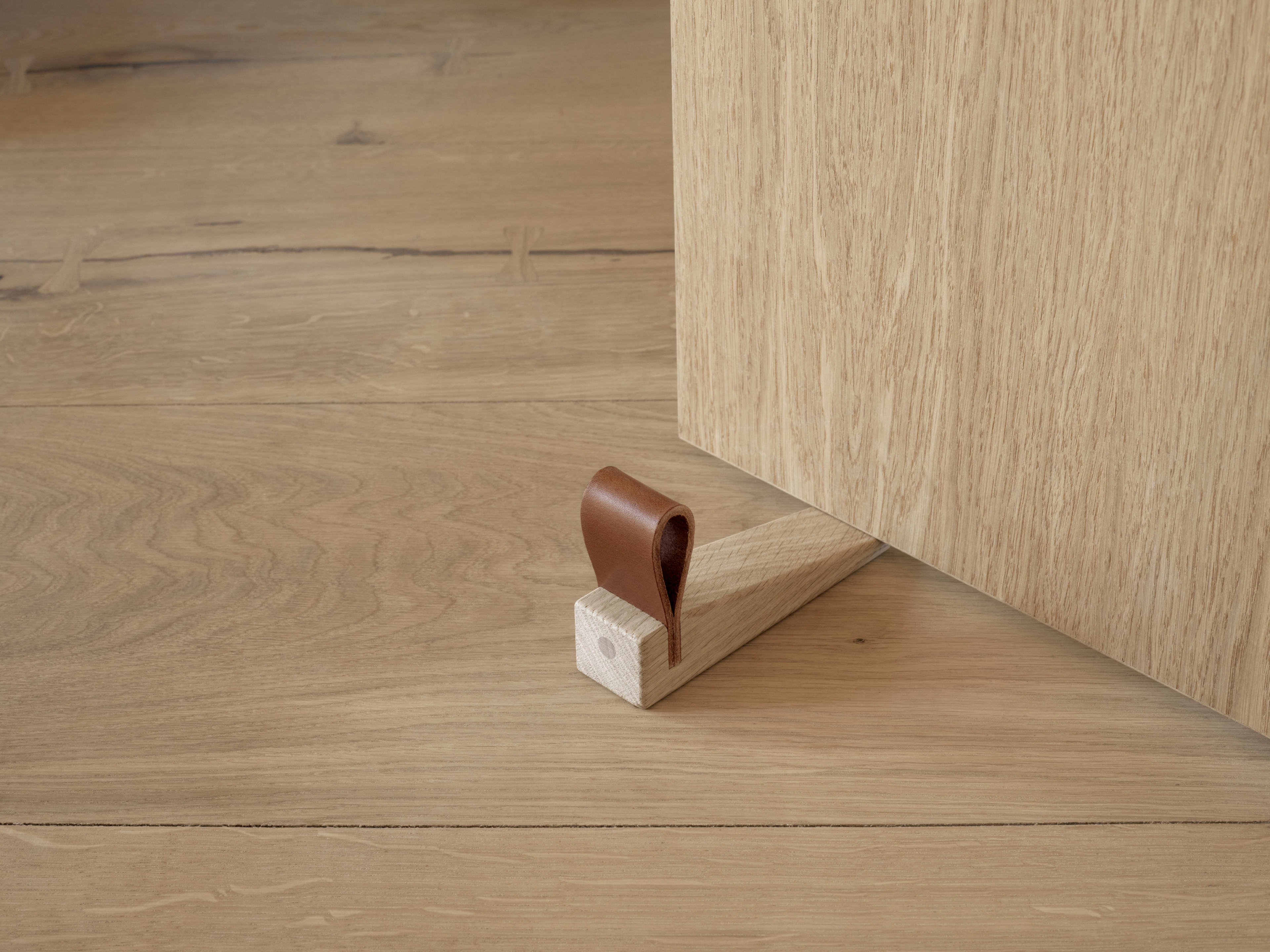 santiccioli.com | Carl Hansen & Søn Door stop | Accessories