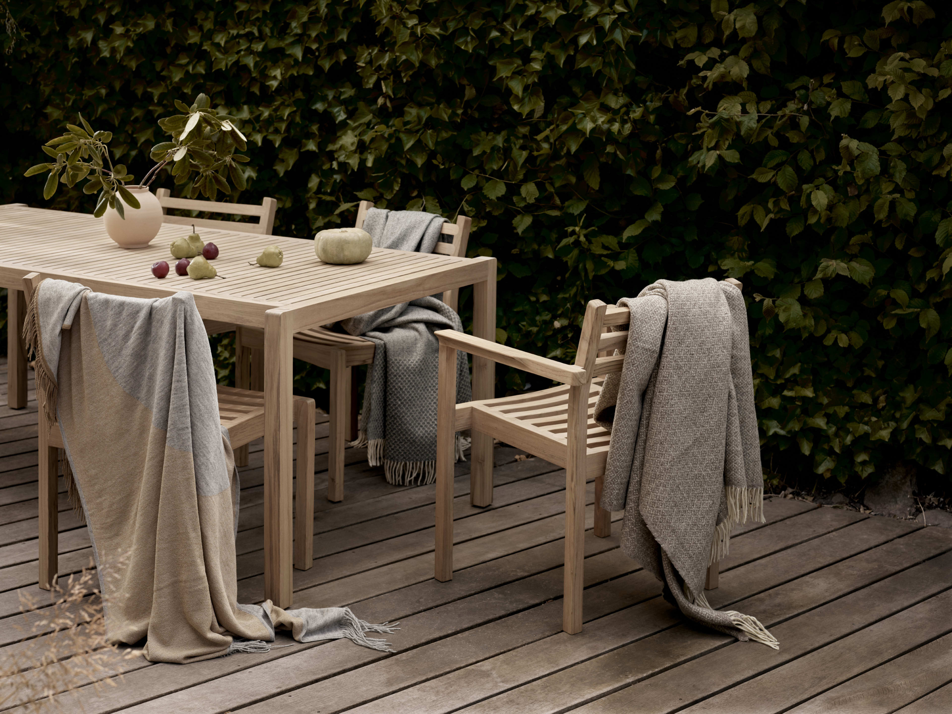 santiccioli.com | Carl Hansen & Søn Manta Nuvem Andorinha | Plaid