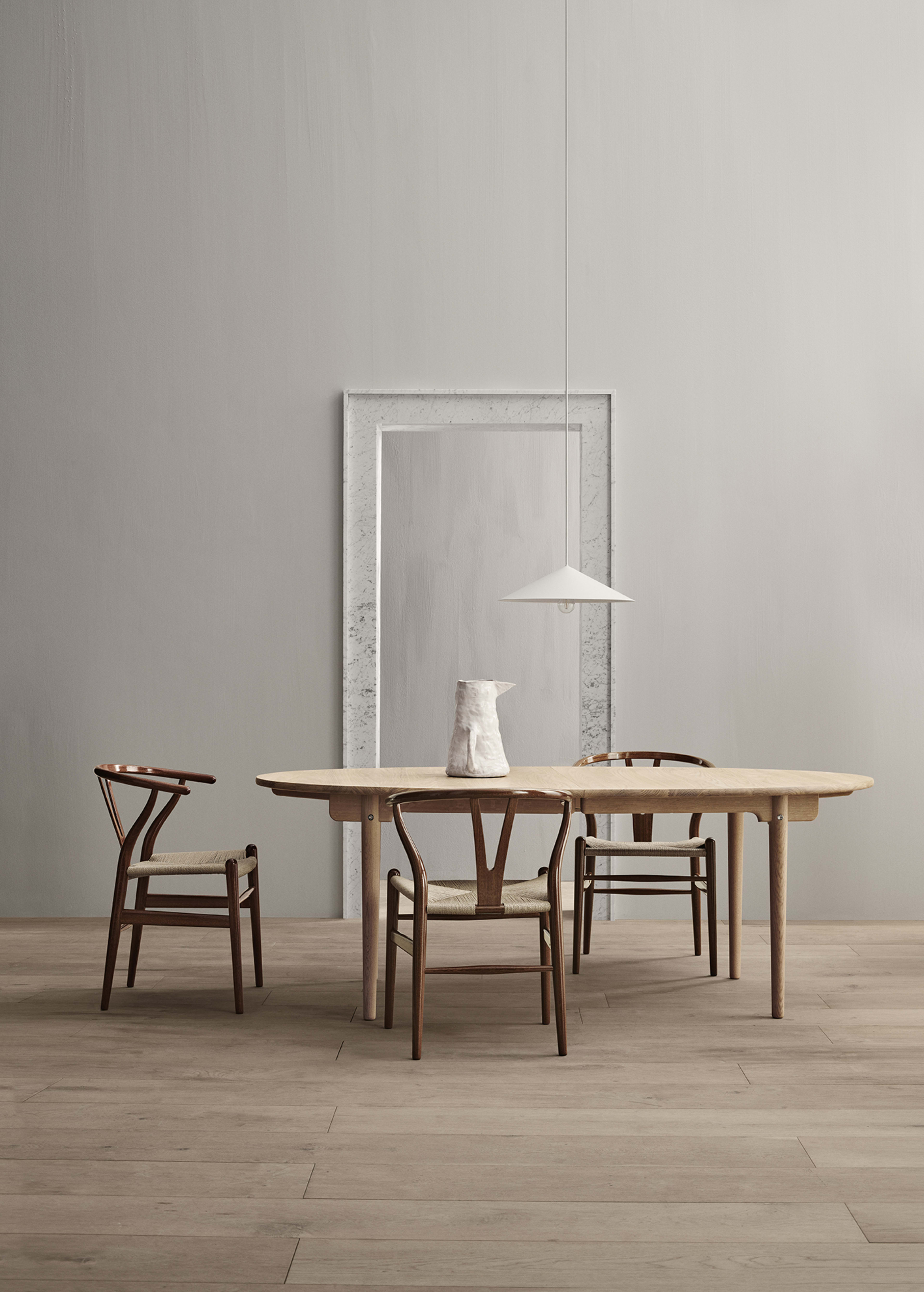 santiccioli.com | Carl Hansen & Søn CH338 | Dining Table