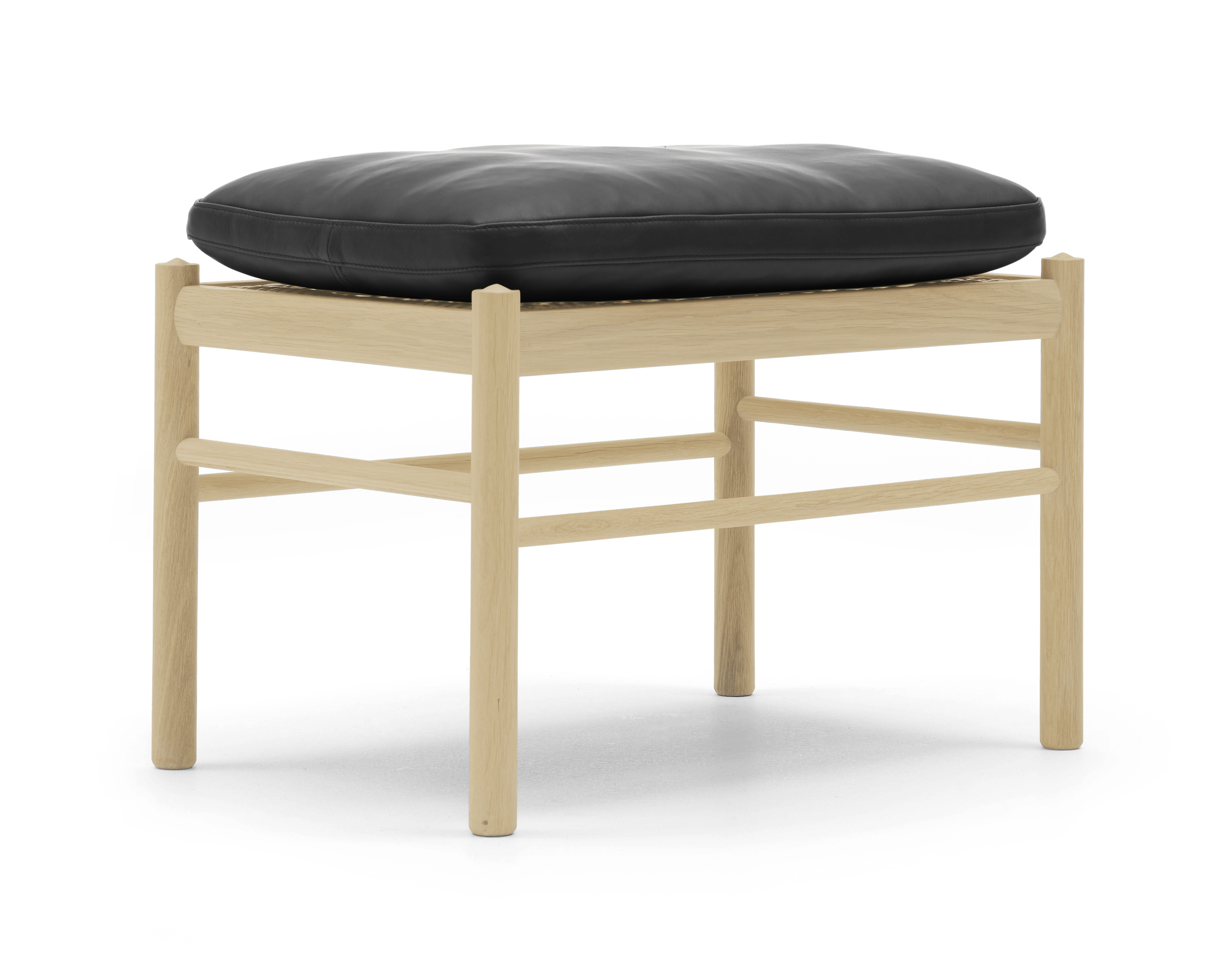 santiccioli.com | Carl Hansen & Søn OW149F | Colonial footstool