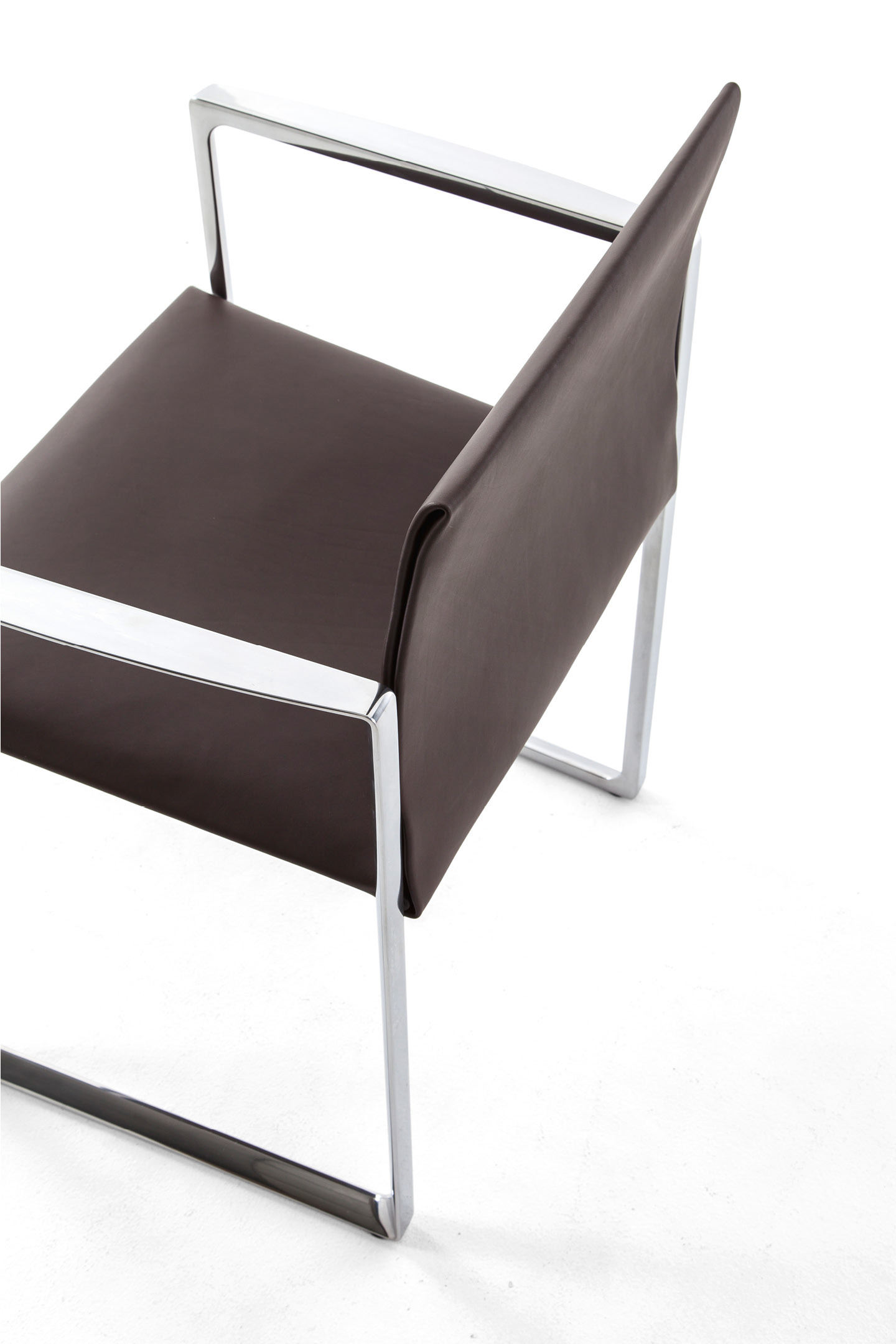 santiccioli.com | Cassina Eve