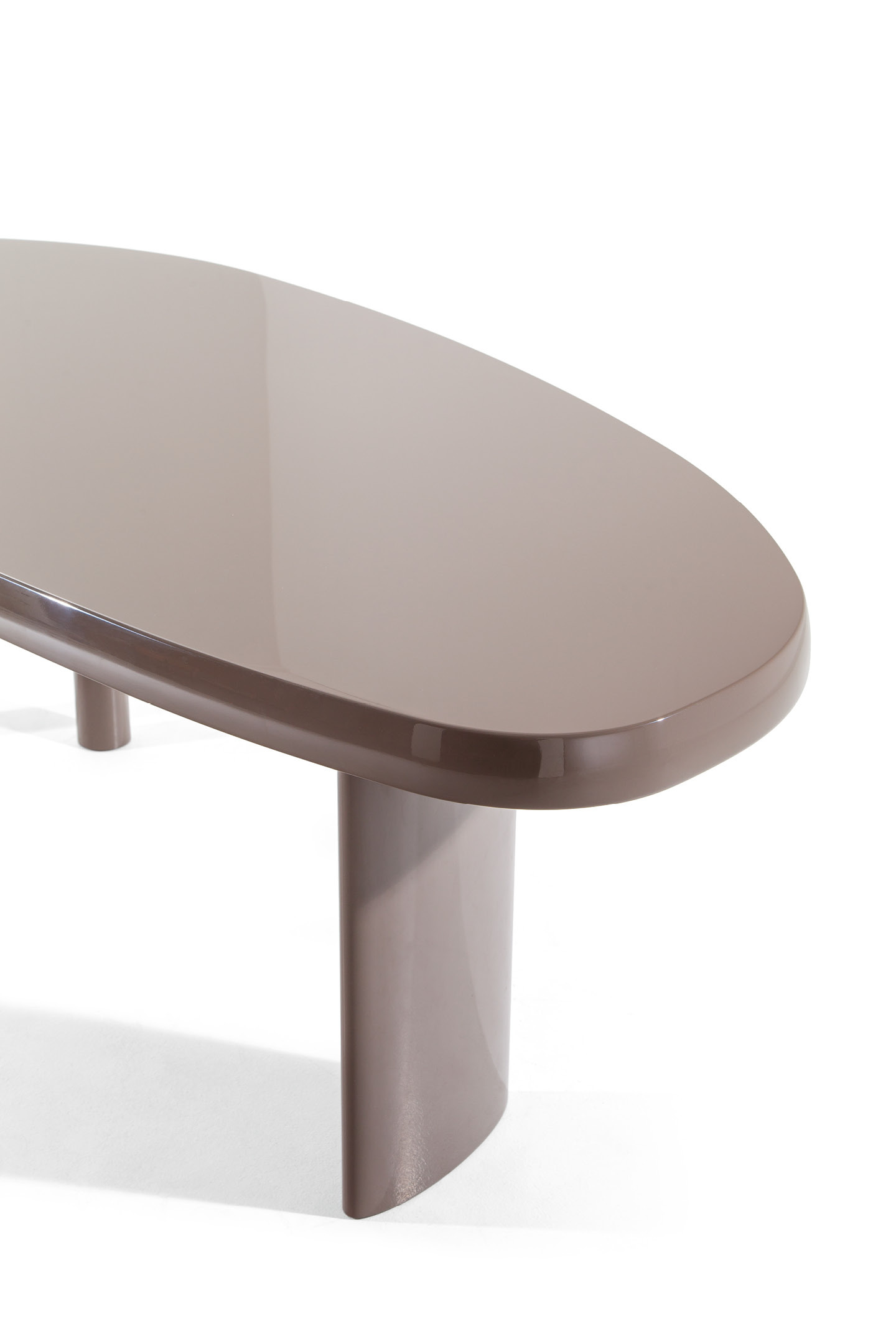 santiccioli.com | Cassina Table En Forme Libre