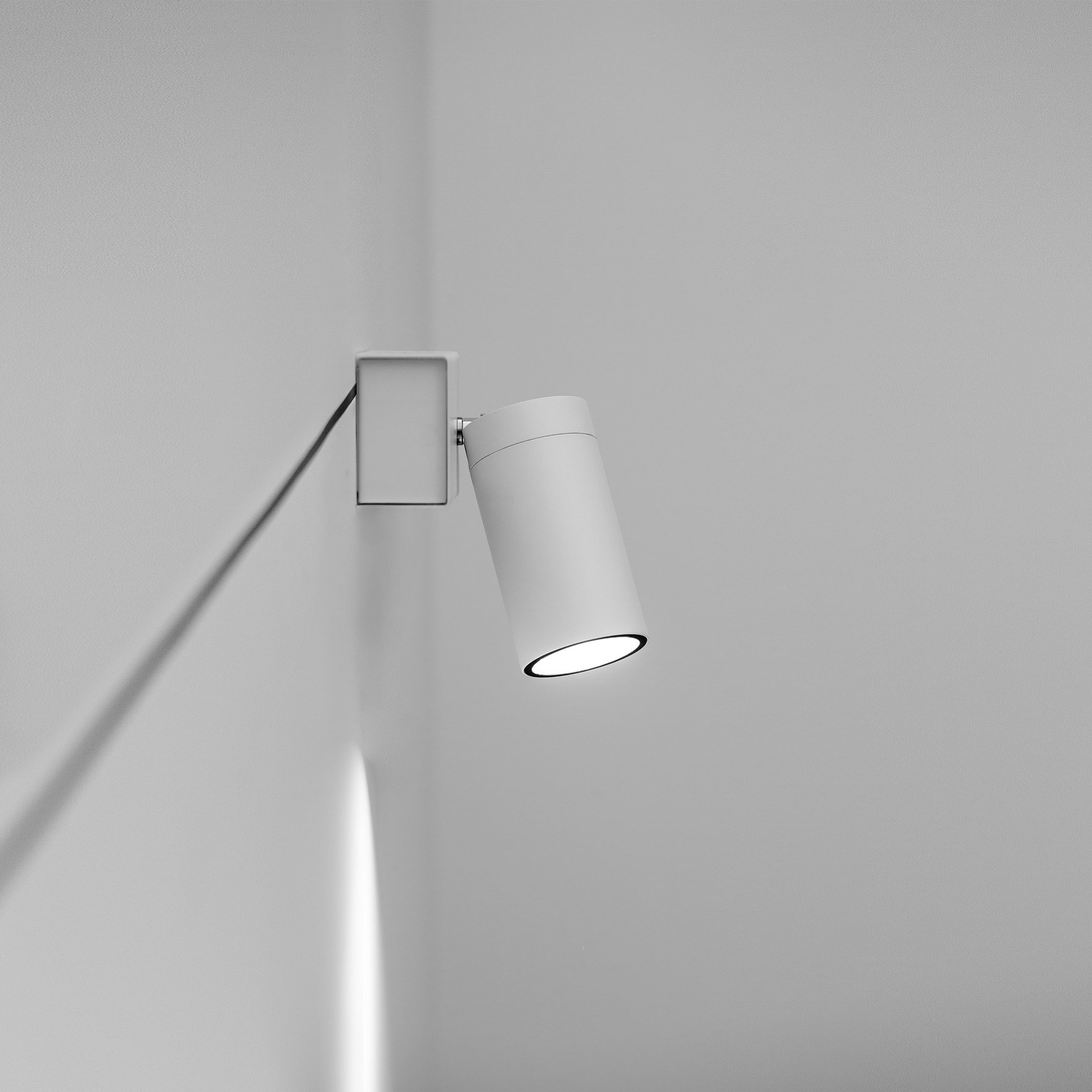 santiccioli.com | Davide Groppi Endless