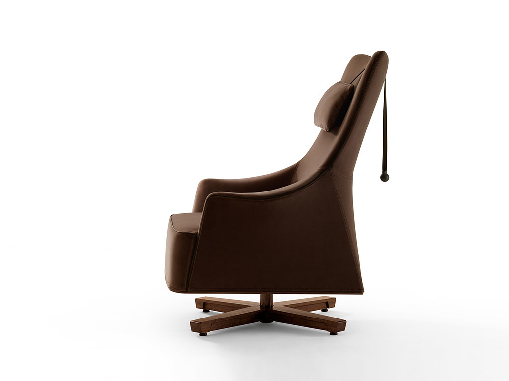 santiccioli.com | Giorgetti Mobius Armchairs