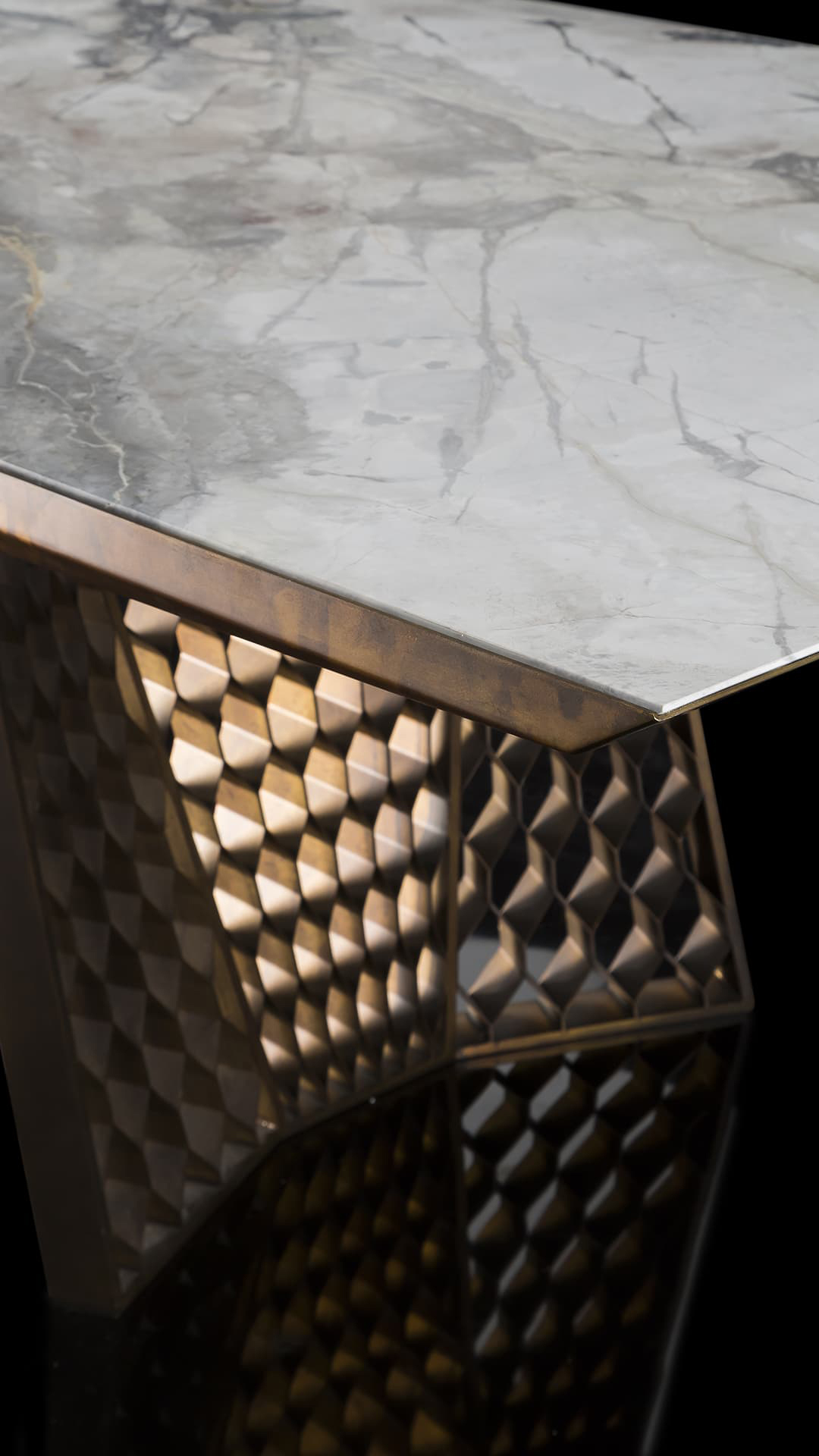 santiccioli.com | Henge Stealth table