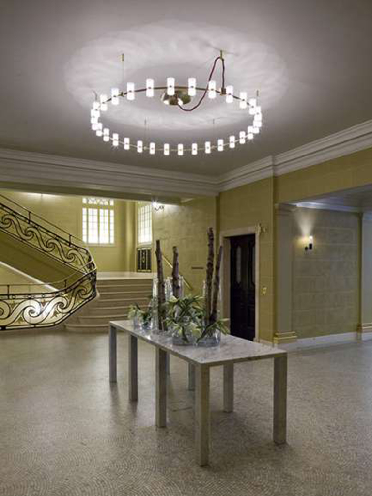 santiccioli.com | Viabizzuno Royal chandelier / Grand chandelier