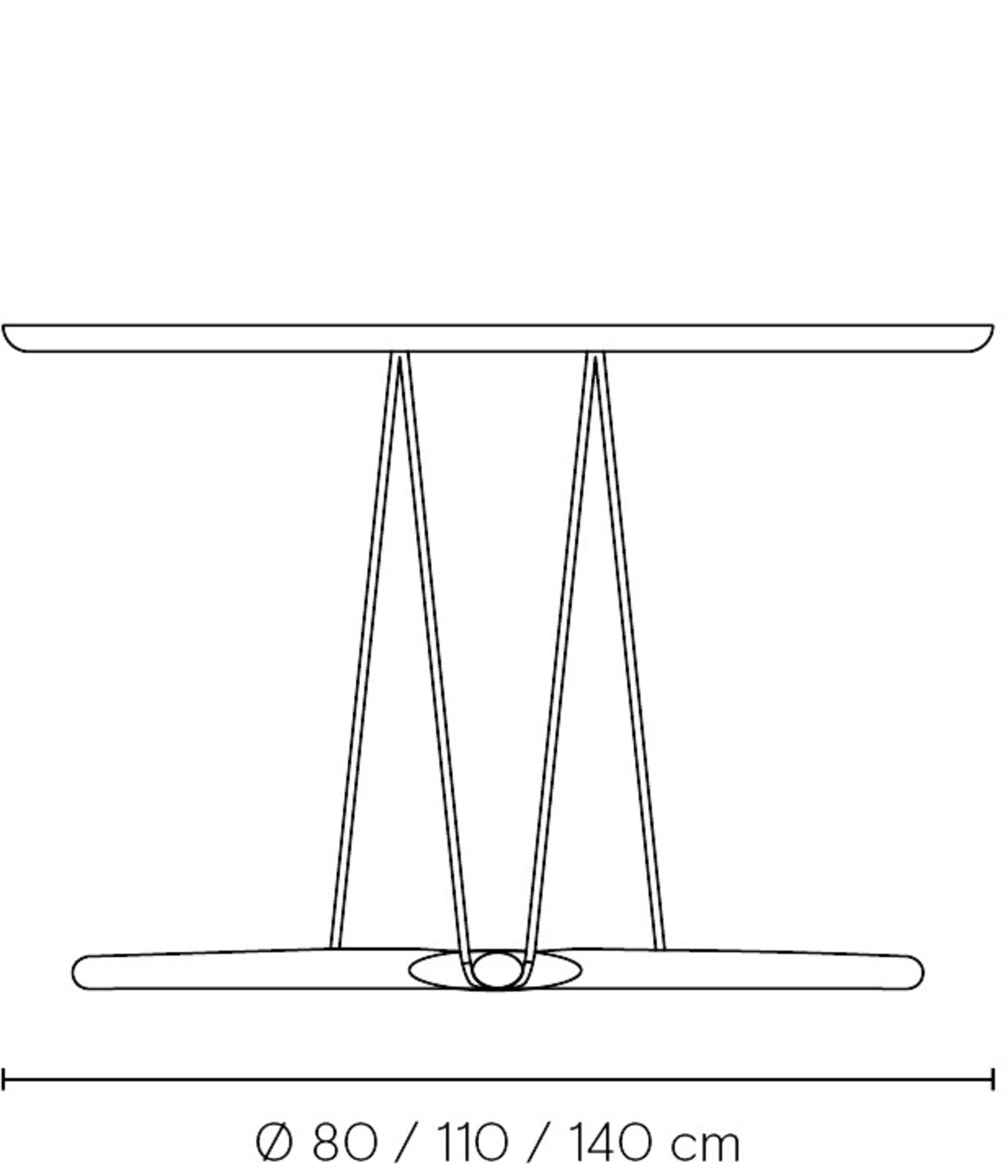 santiccioli.com | Carl Hansen & Søn E022 Ø80 | Embrace Outdoor Table